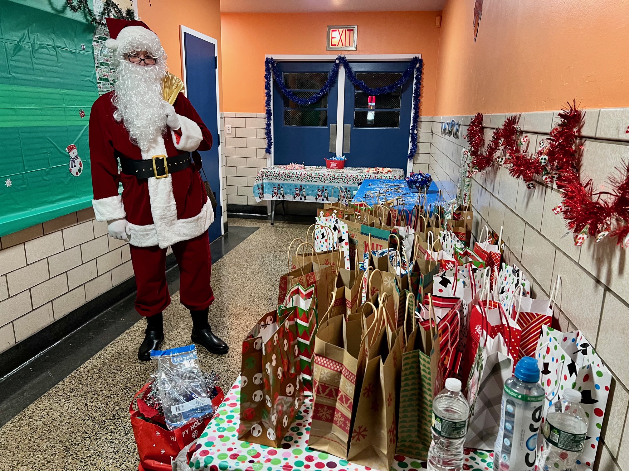 Holiday Cheer for Children in a Winter Wonderland with Santa - Canarsie ...